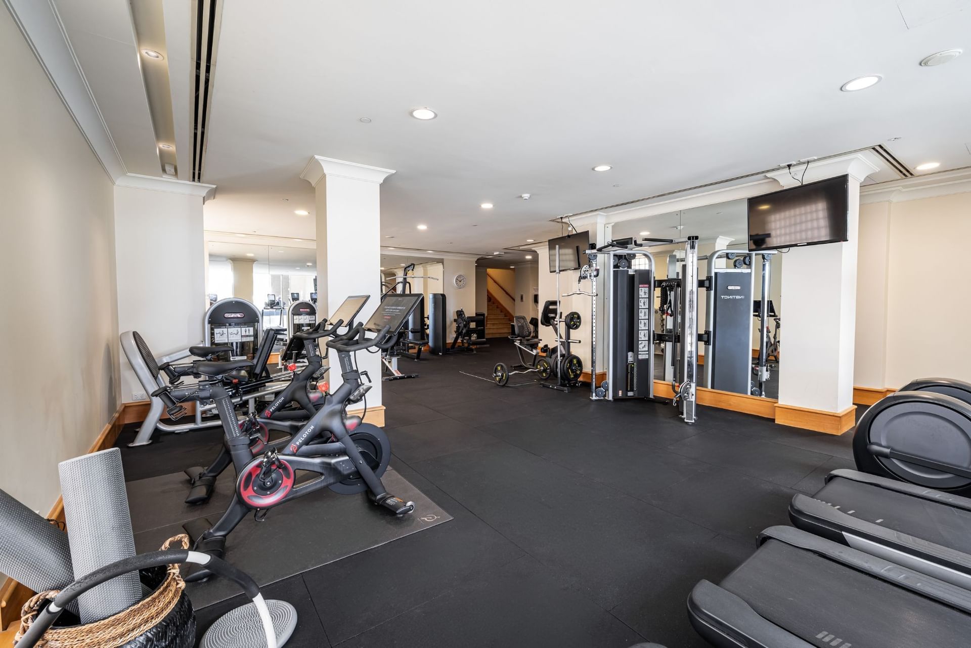 Luxury Accommodation in Perth CBD | Duxton Hotel Perth