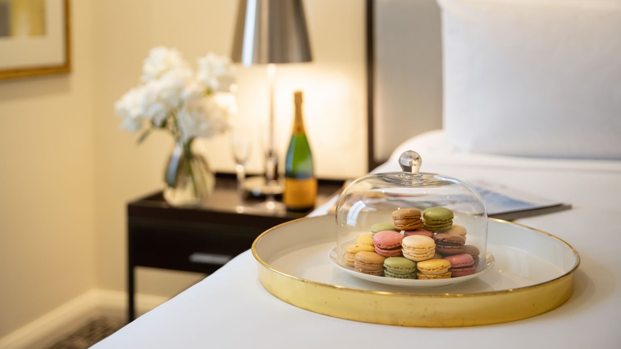 In-room dining service Sydney CBD | Sofitel Sydney Wentworth