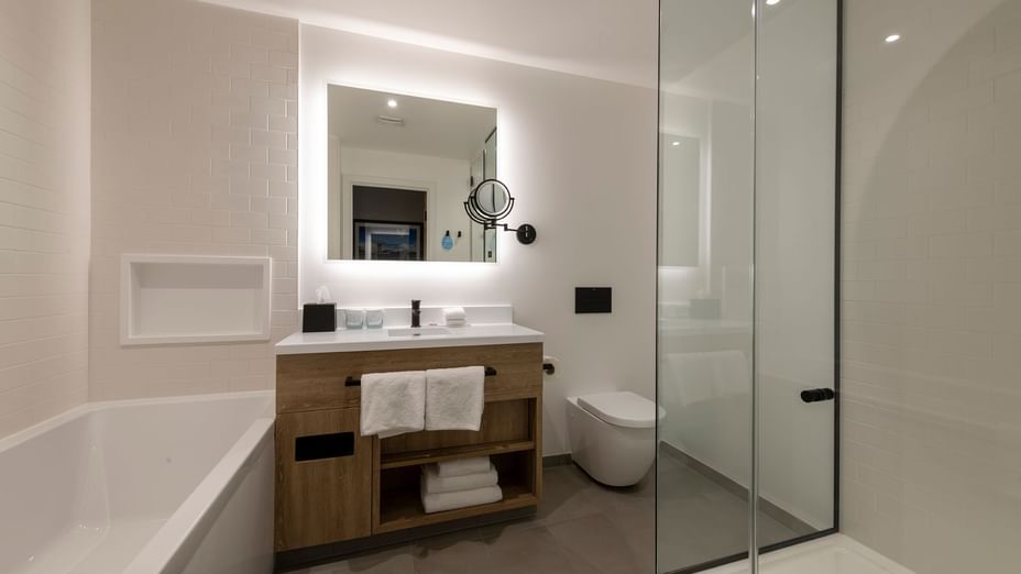 Studio, 1 Super King Bed, Kitchenette | Sandman Signature Glasgow Hotel