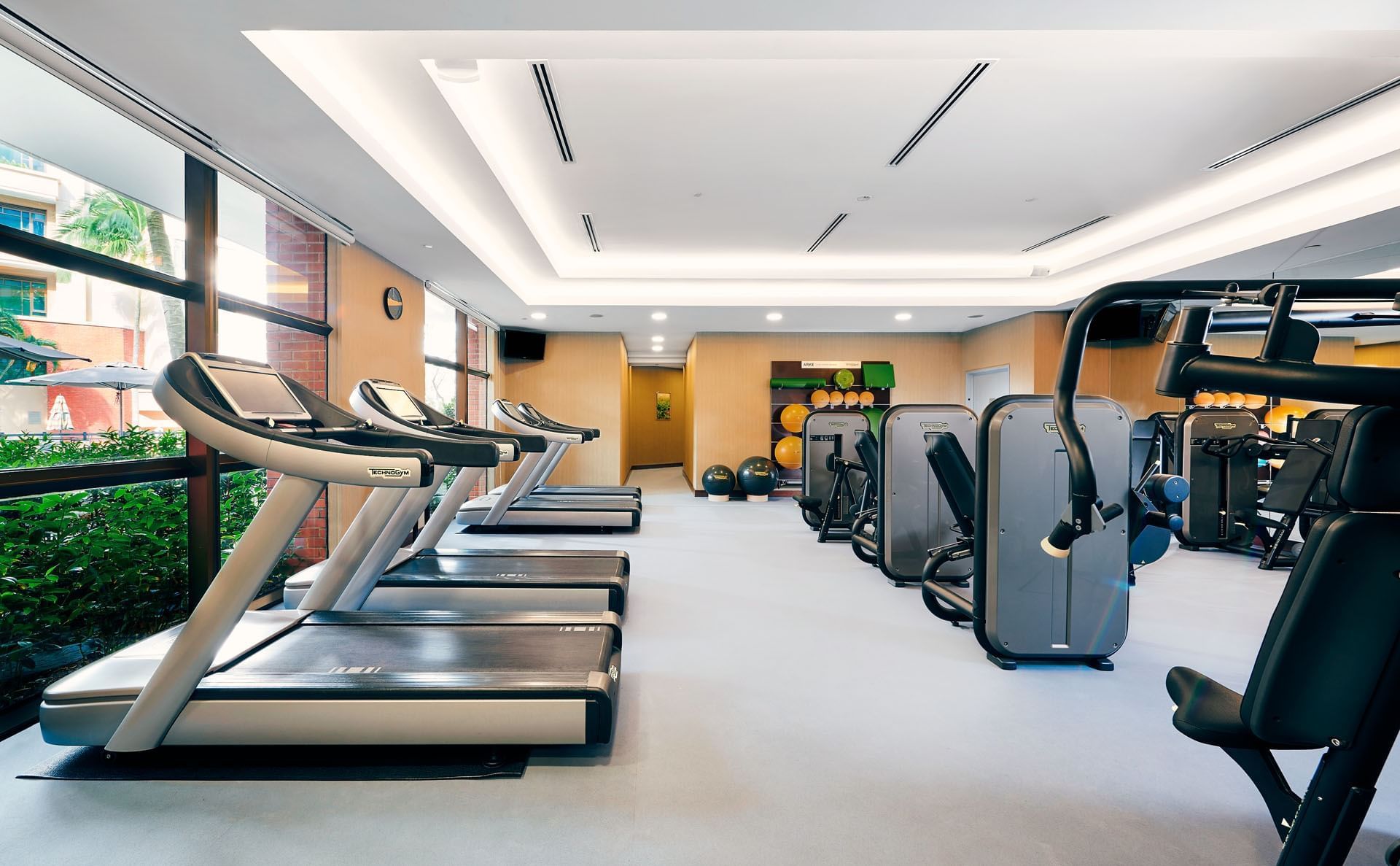 Fitness Centre & Swimming Pool at Paradox Singapore | 24/7 Gym
