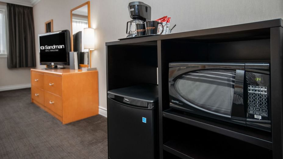 Standard Room, 2 Queen Beds, Monashee Building | Sandman Hotel Revelstoke