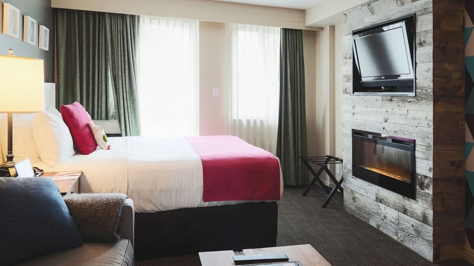 Queen Deluxe Studio | Summit Lodge Whistler