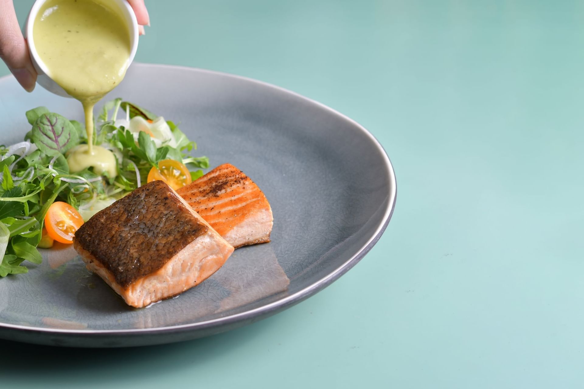 Plunge Pool Bar | Dining at Carlton Hotel Bangkok Sukhumvit