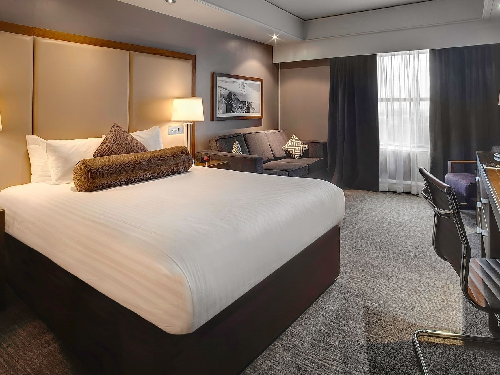 Rooms | London Gatwick Airport Hotel | Sandman Signature