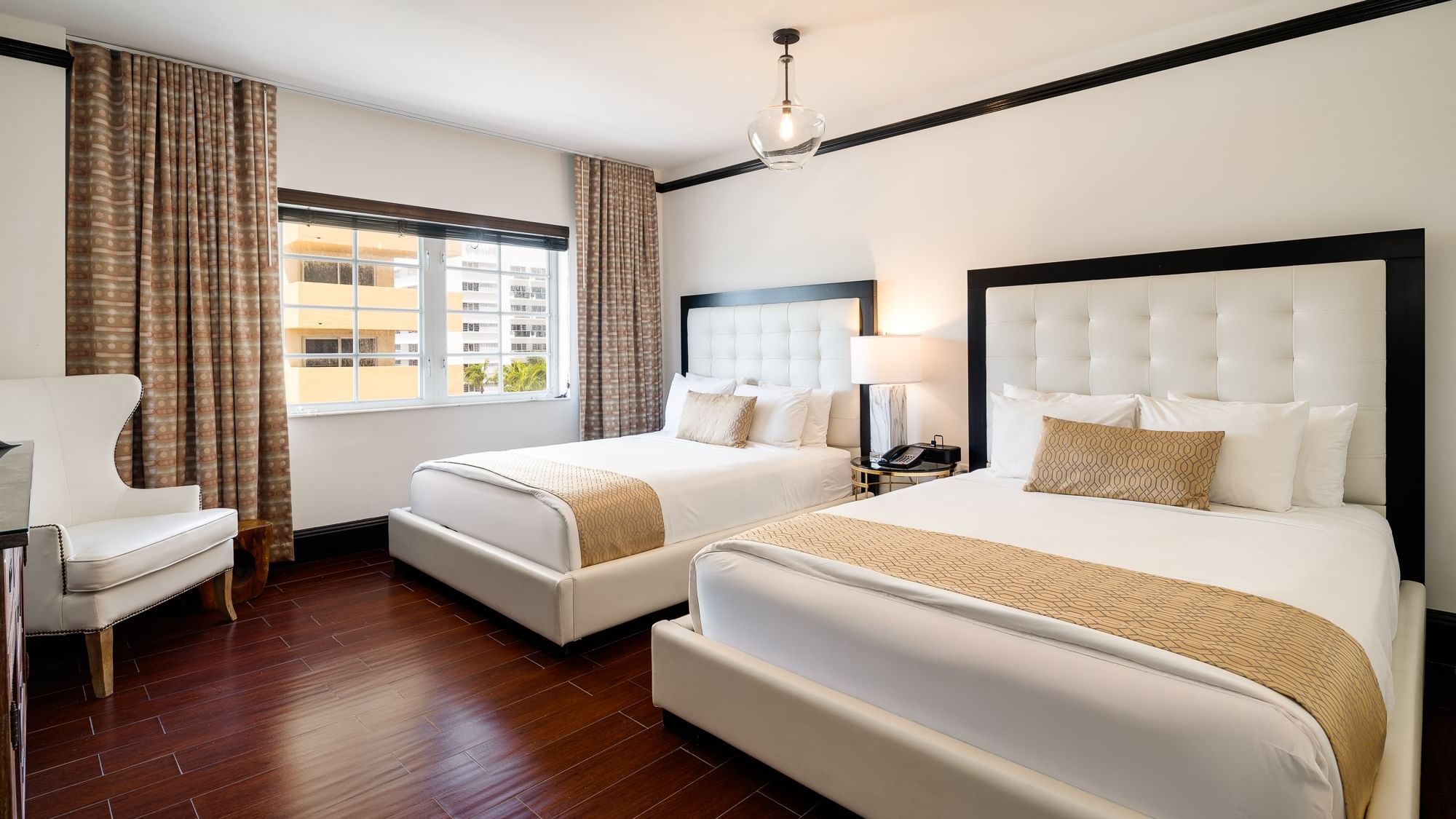 Classic DoubleQueen Room | Hotel Croydon Miami Beach