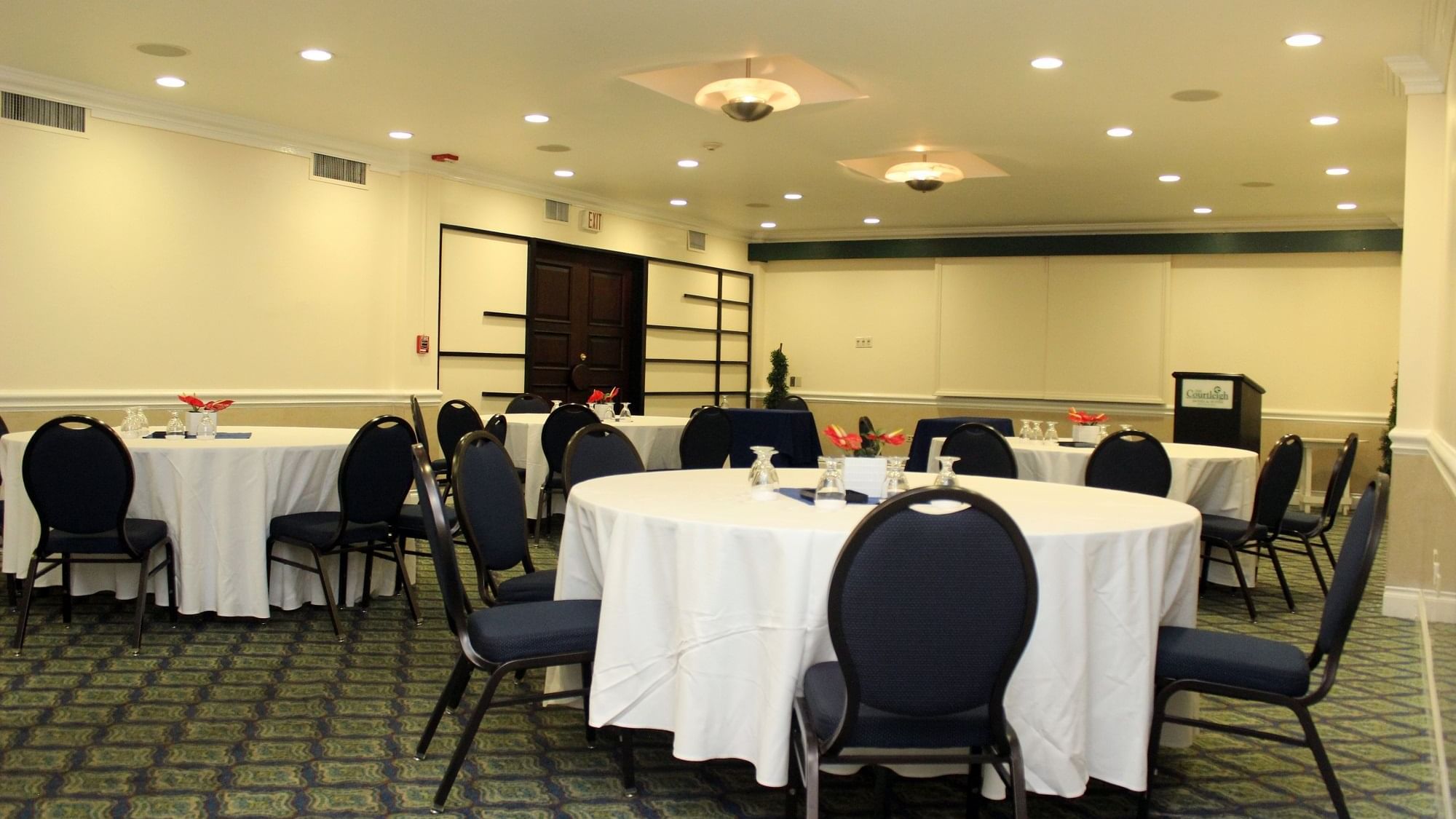 Somerset Suite | Courtleigh Hotel & Suites