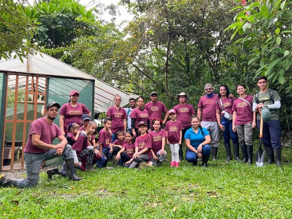 Plantación de 150 árboles de Jícaro Danto | Blog Rio Celeste Hideaway Hotel