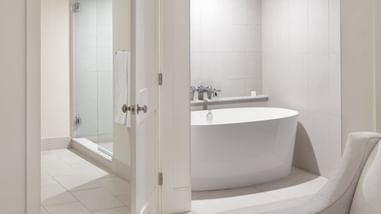 Executive Suite | Portland Regency Hotel & Spa Accommodation