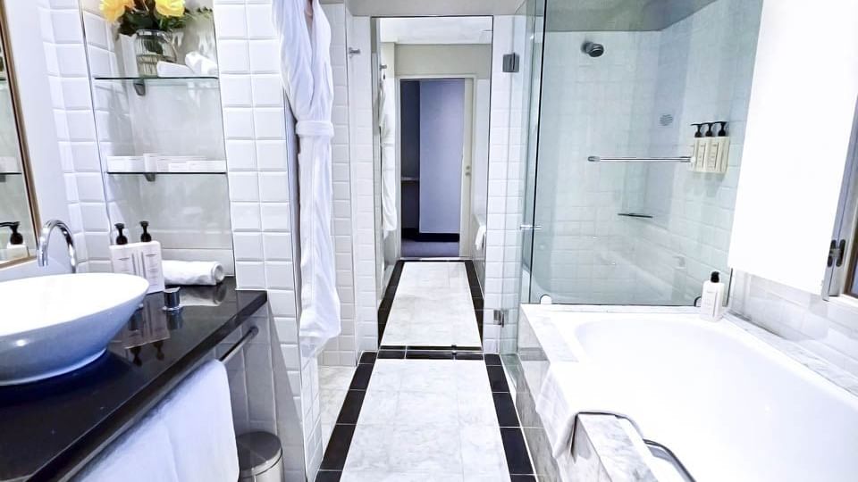 Premier Room – Atrium View | Hotel Rooms in Sydney