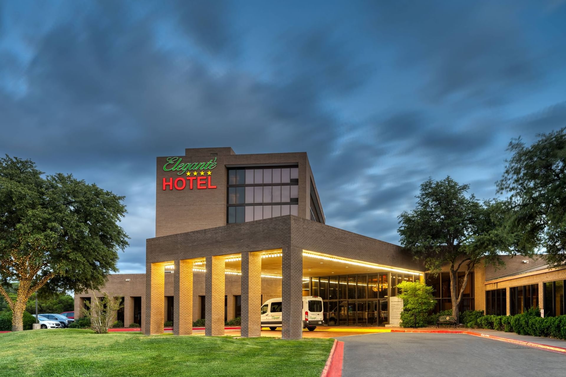 MCM Elegante Hotel Odessa - Hotels Odessa, TX