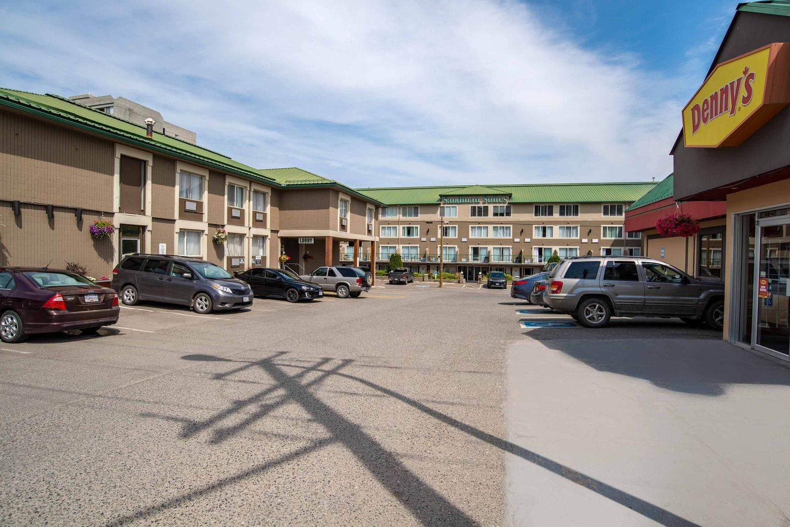 Contact Sandman Inn Kamloops | Hotel in Kamloops BC