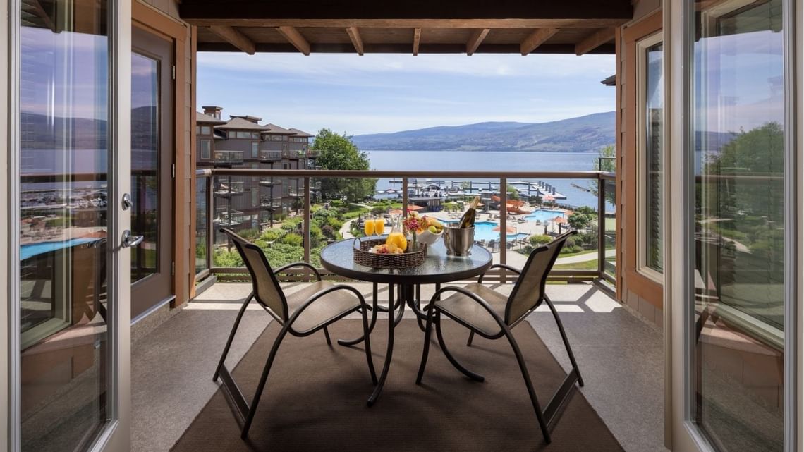 Three Bedroom Suite Premium Lake View | Cove Lakeside Resort
