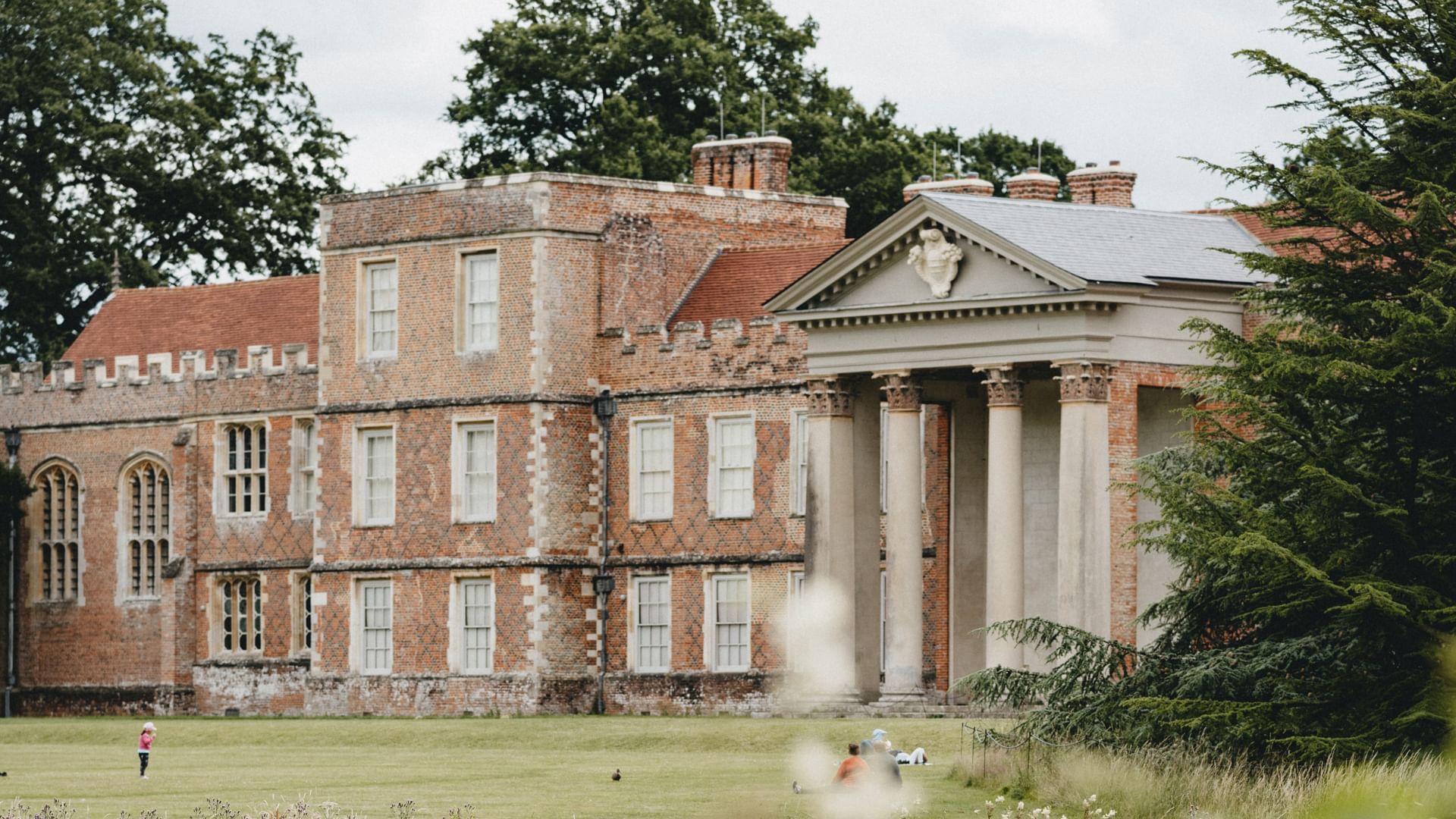 Explore | Hotel In Basingstoke | Village Hotel Basingstoke