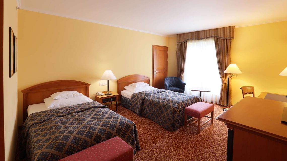 Standard Twin-Bedded Room | Hotel Savoy Prague