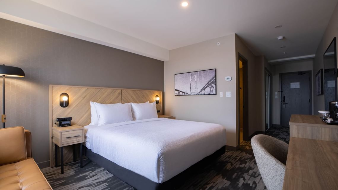 Standard Room, 1 King Bed | Sandman Signature Dartmouth Hotel