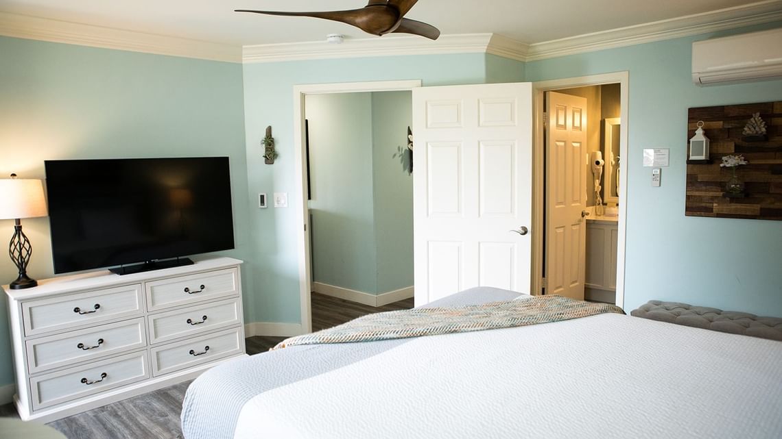 Hotel Rooms & Suites on Moonstone Beach - Sea Otter Inn