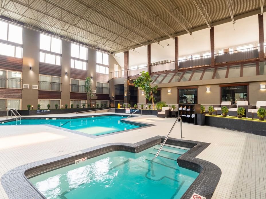 Indoor Pool | Sandman Hotel Edmonton West
