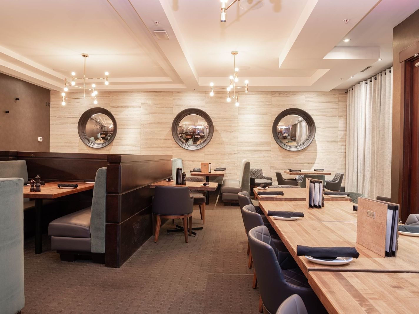 Chop Steakhouse & Bar | Sandman Hotel Edmonton West