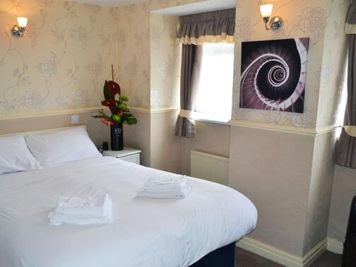 Entertainment Hotel in Blackpool | The Lyndene Hotel