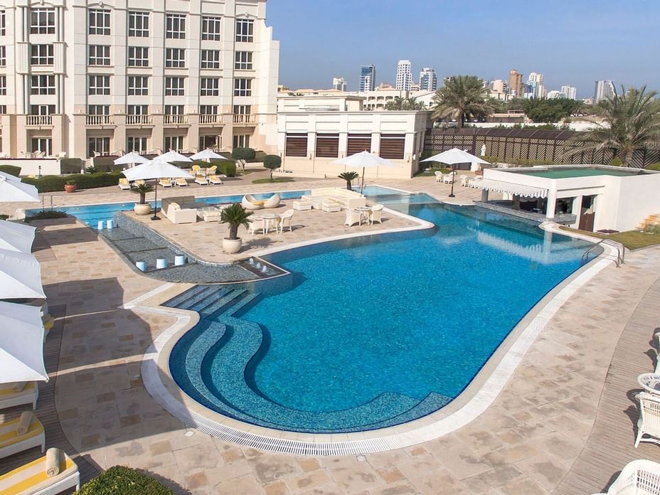 Pool Bar | Dining at The Regency Hotel Kuwait