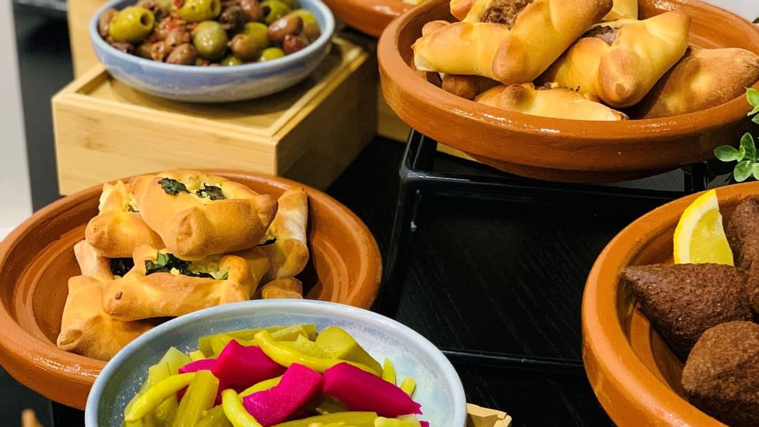 Meze Restaurant L MELBOURNE GLEN WAVERLEY Meze RESTAURANT