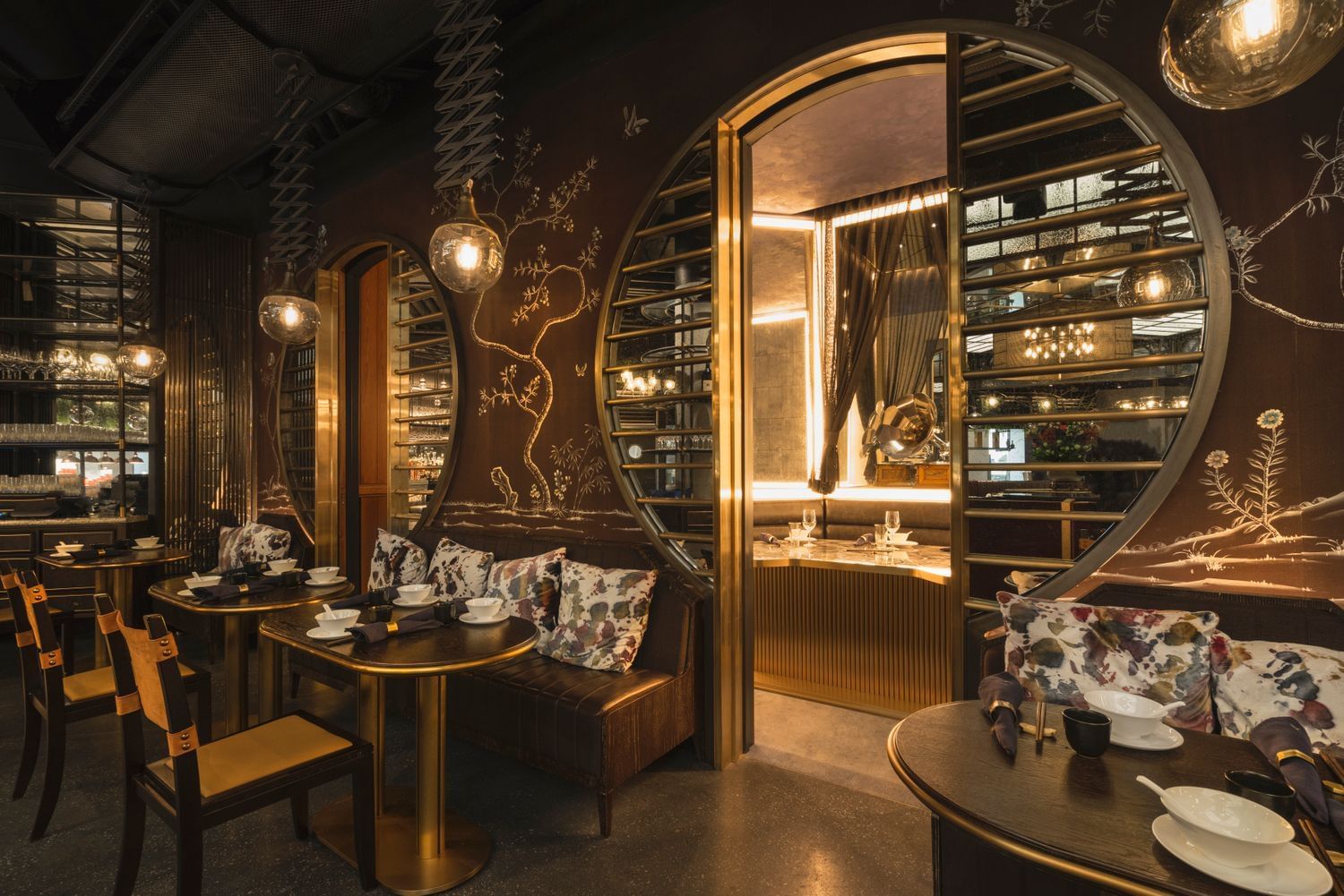 Mott-32 Vancouver | Modern Chinese Dining | Paradox Hotel Vancouver