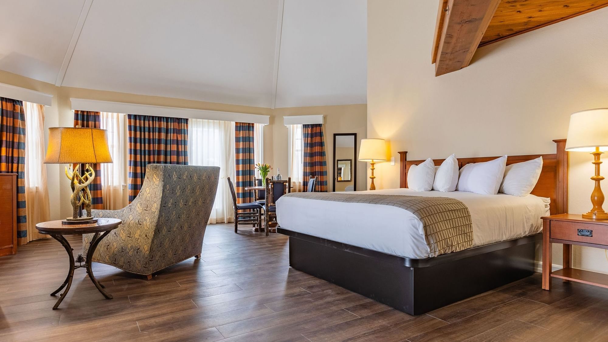 Room & Suites Details | The Wolfeboro Inn - Linchris