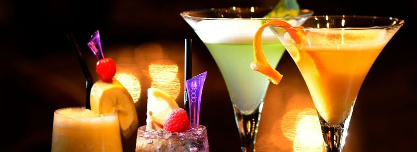 Dada bar Lounge I The Luxe Manor