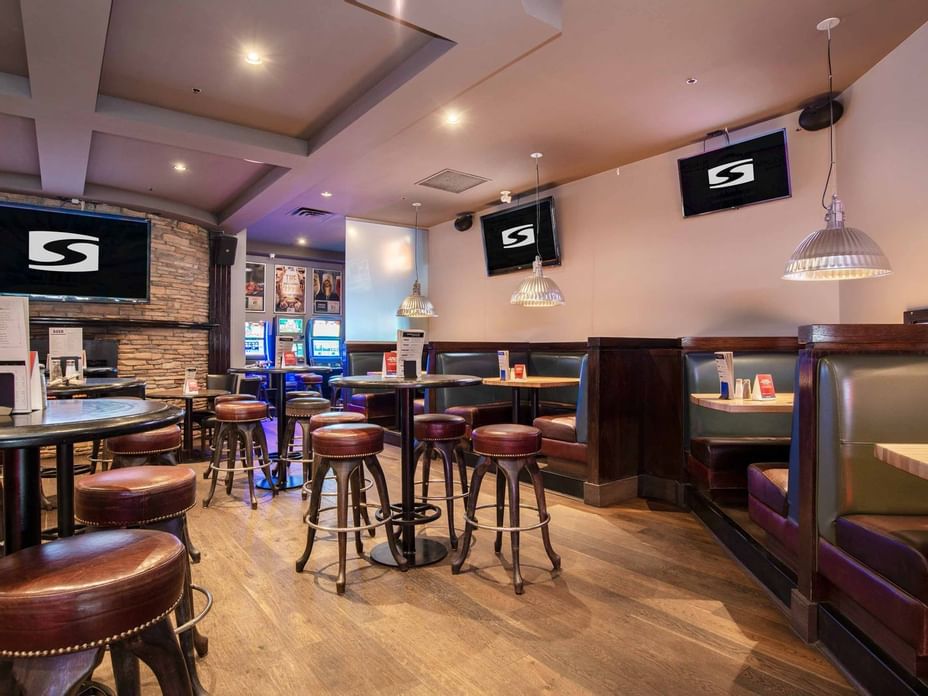 Shark Club Sports Bar & Grill | Sandman Hotel Saskatoon