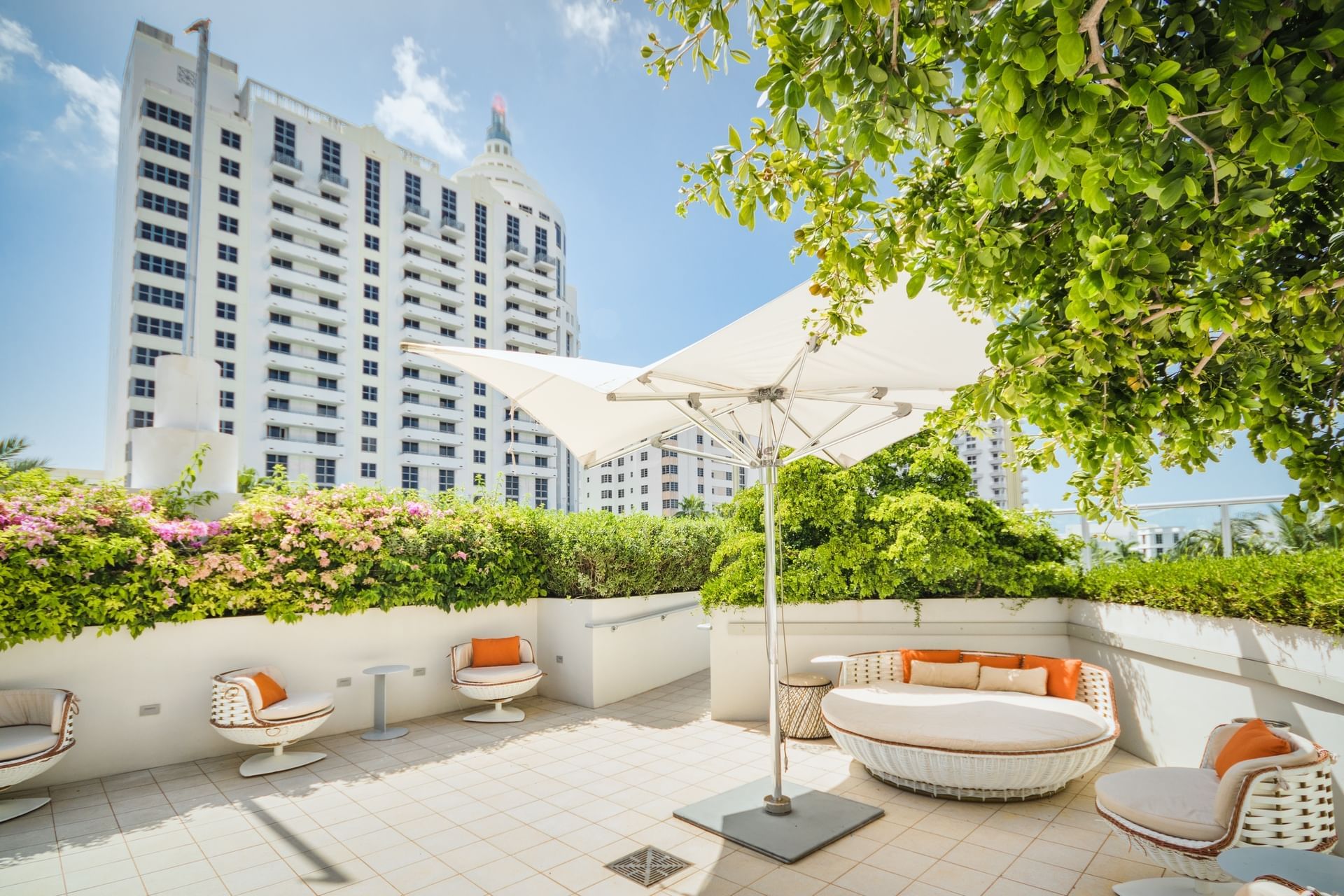 South Beach Pool on Rooftop | Berkeley Shore Hotel