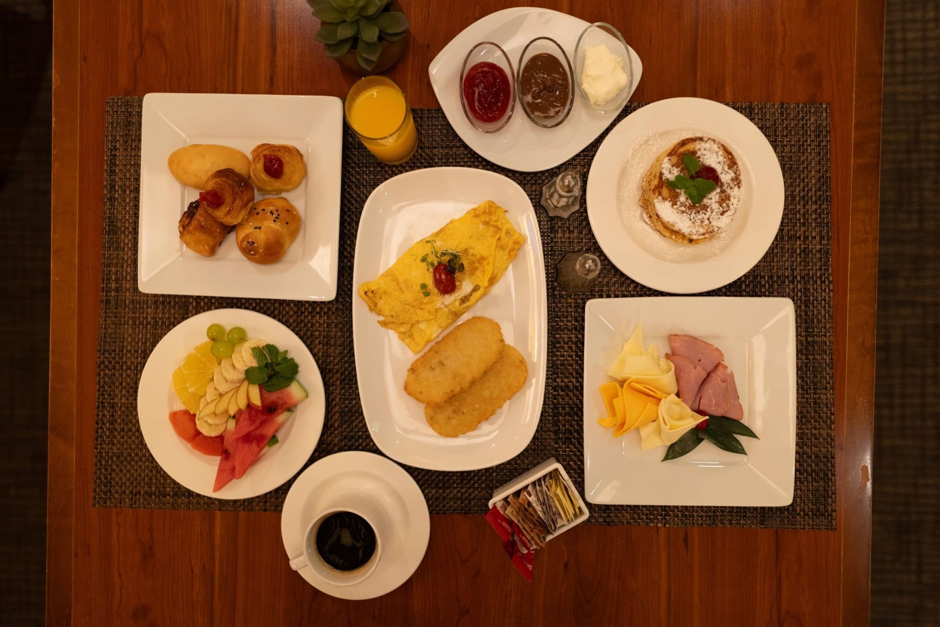 Dinning - MARINN PLACE Financial District