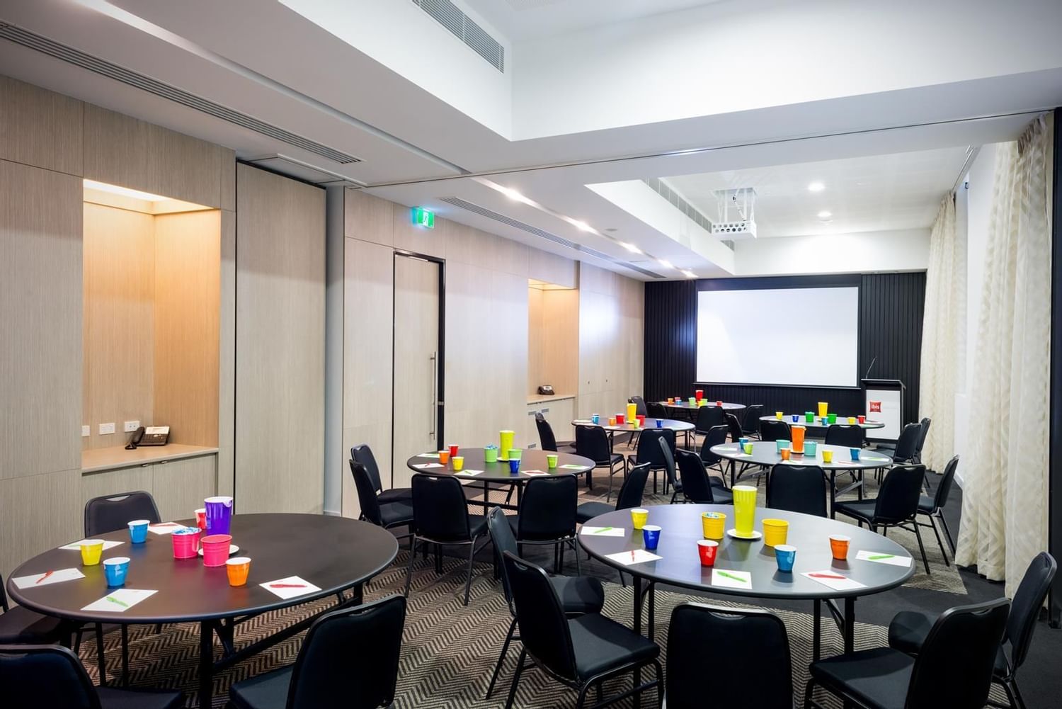 ibis Adelaide | Hotels in Adelaide CBD | Accor Hotels Adelaide