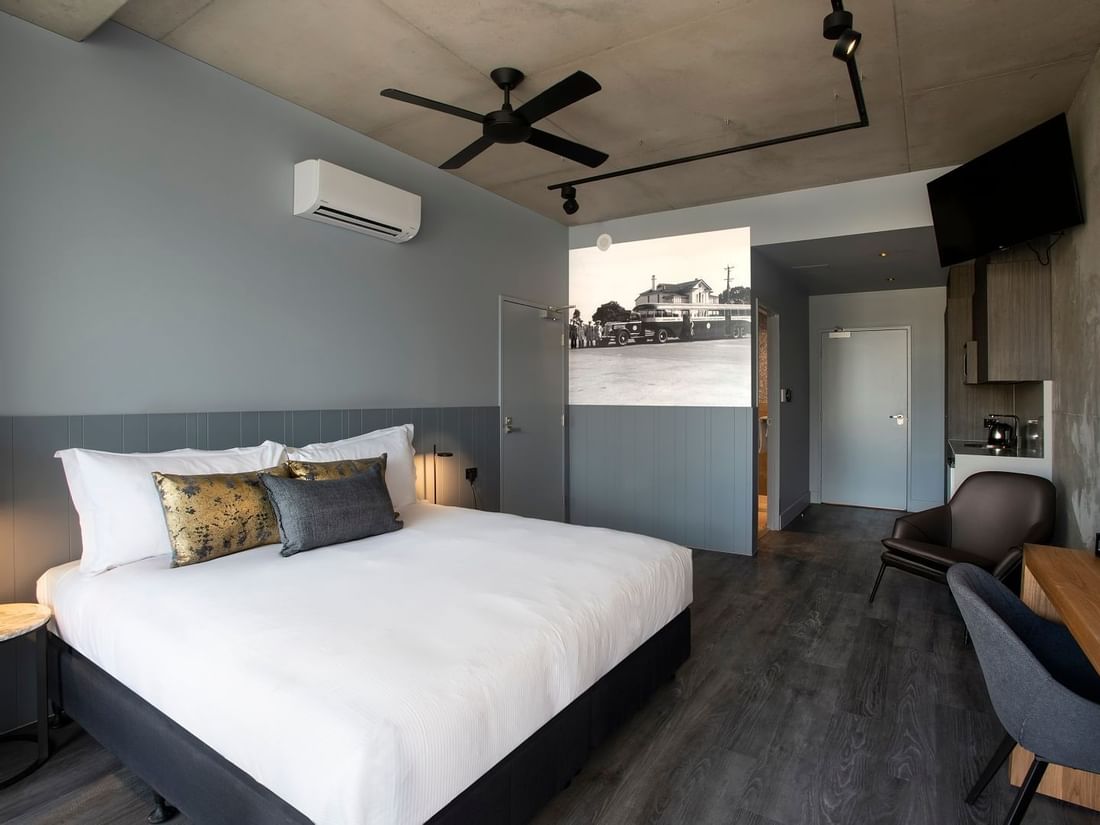 Classic room of 1 king bed at the Sebel Brisbane Margate Beach