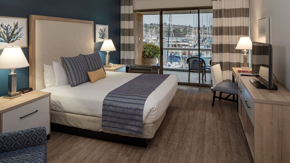 Room Details | Bay Club Hotel and Marina