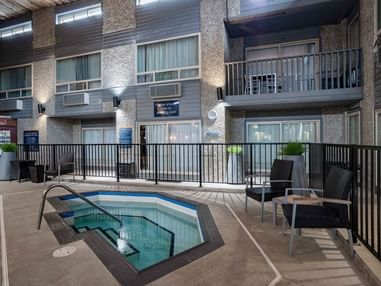 Indoor pool | Sandman Hotel Revelstoke