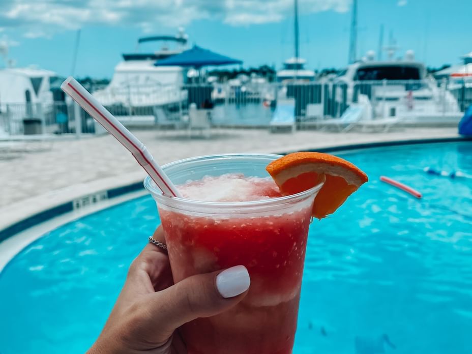 Chickee Bar - Cove Inn on Naples Bay