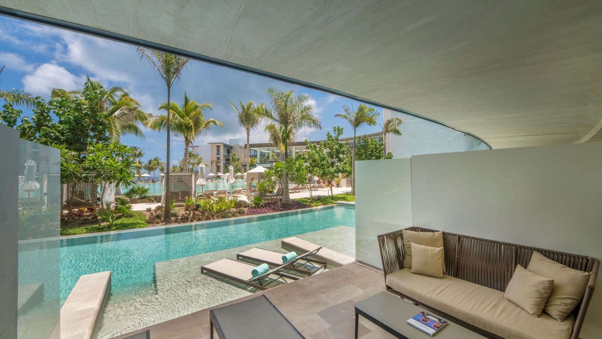 Partial Ocean View Swim-Out King Bed Junior Suite| Haven Riviera Cancun