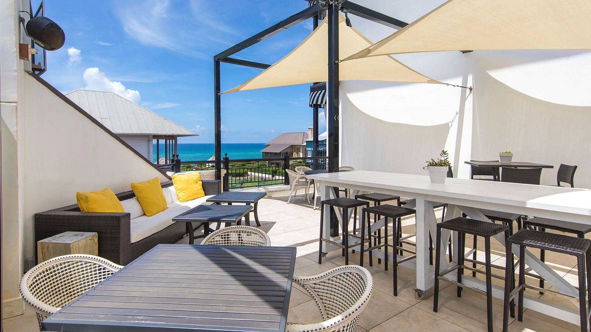 Rooftop - Havana Beach Bar & Grill