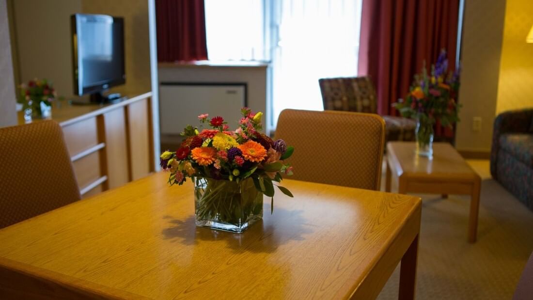 Executive Studio Suite | Affordable Stay in Downtown Ottawa | Cartier ...