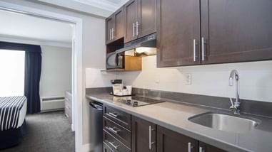 Studio Suite, 1 King Bed, Kitchenette | Sandman Signature Prince George