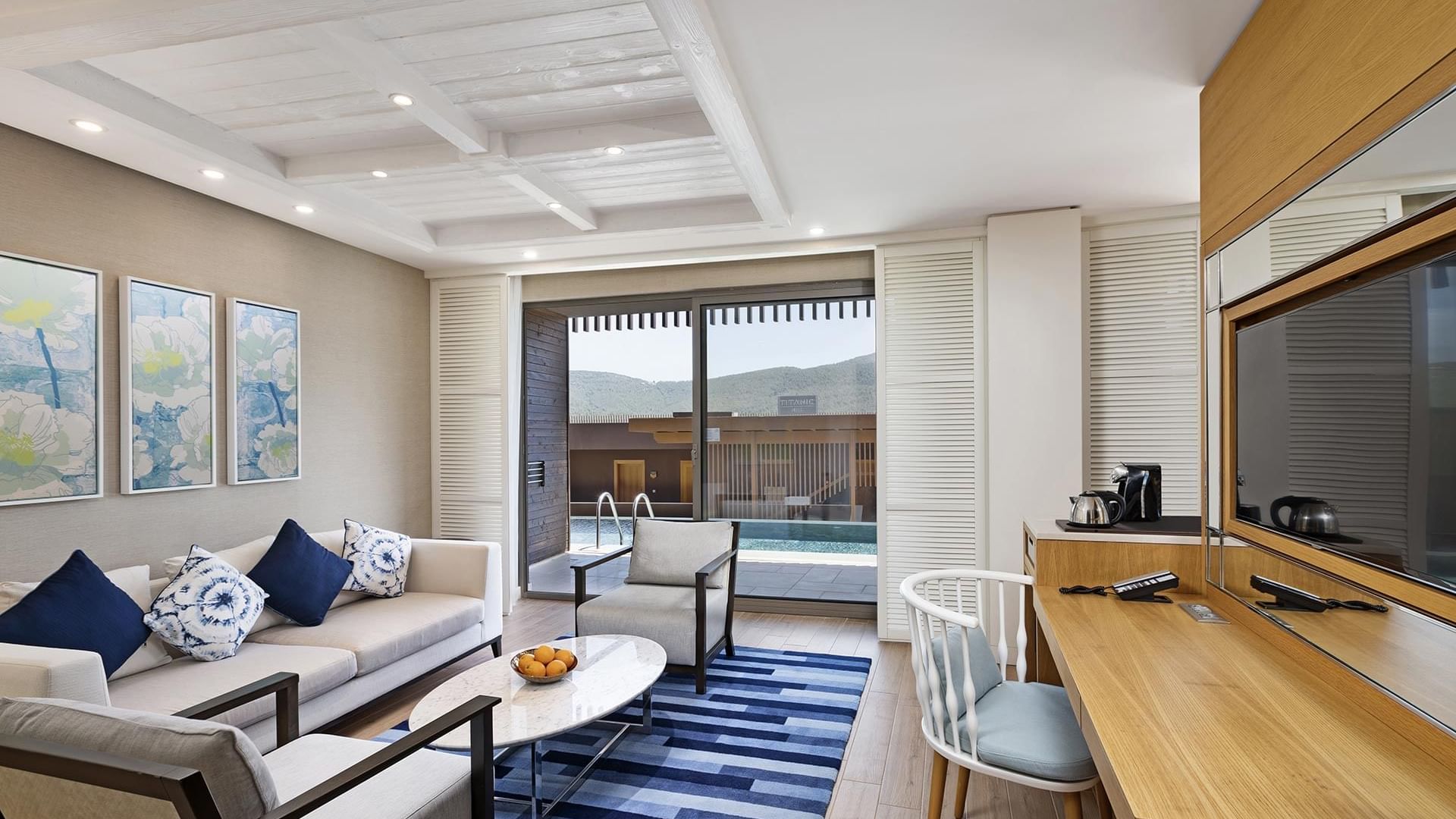 Homep Swim-up Deluxe | Titanic Deluxe Bodrum