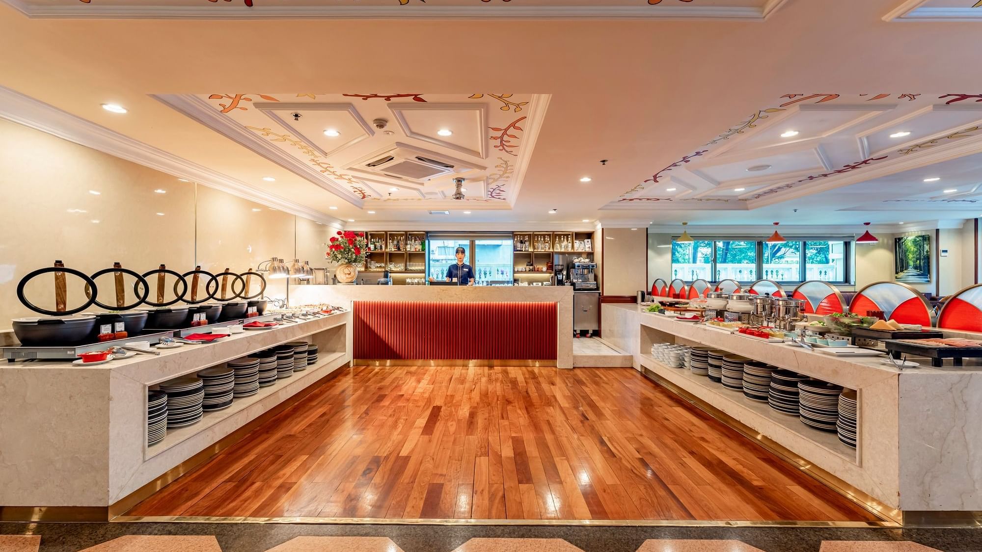 Sherwood Residence | The Club Restaurant & Bar