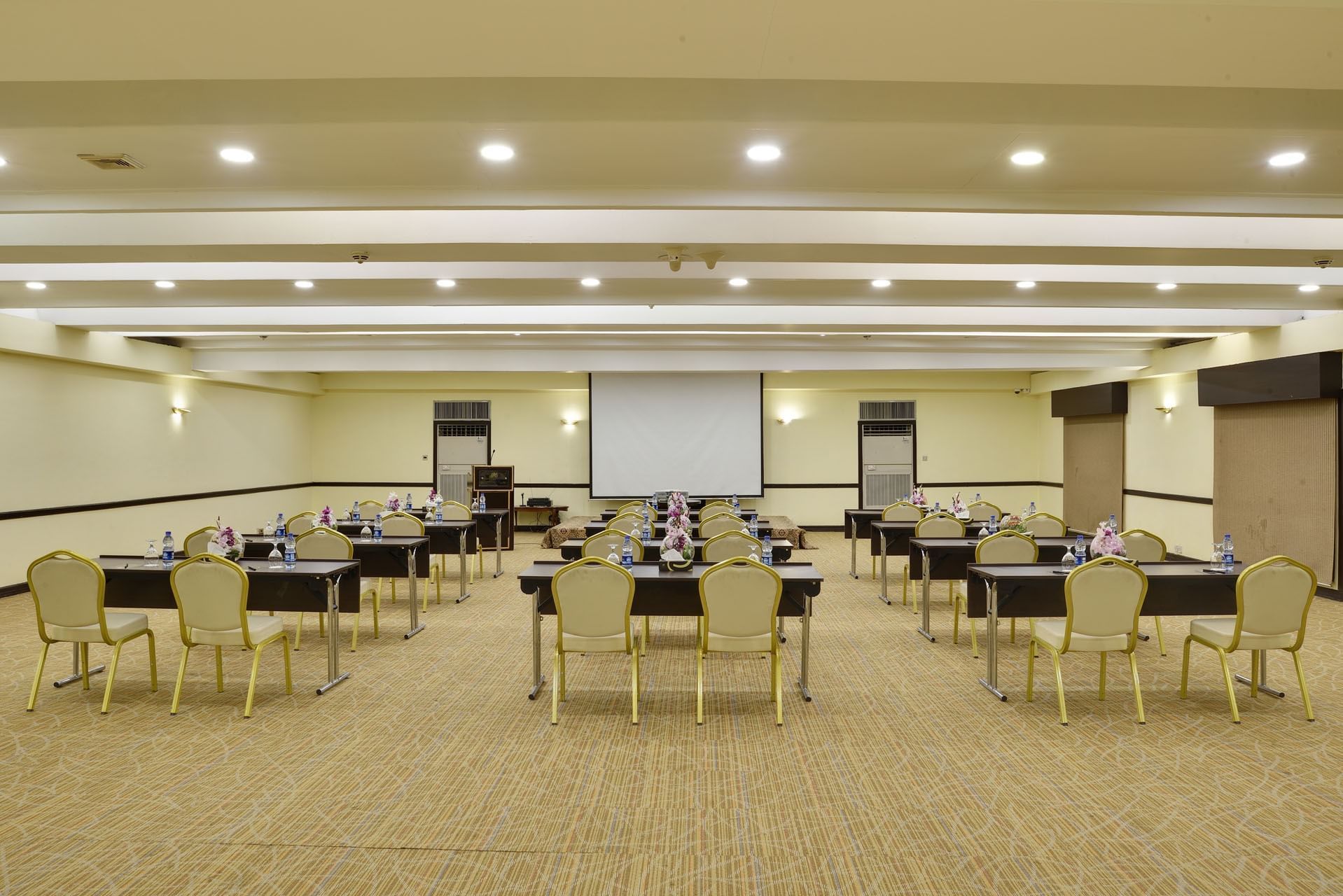 Peshawar Serena Hotel Gallery - Best Hotels In Peshawar