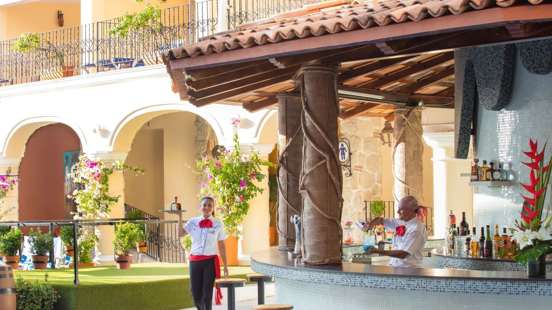 Puerto Vallarta Romantic Zone Restaurants | La Iguana Bar