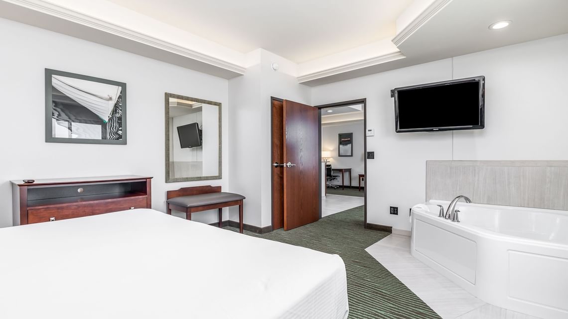 King Executive Suite River View | Off Shore Resort