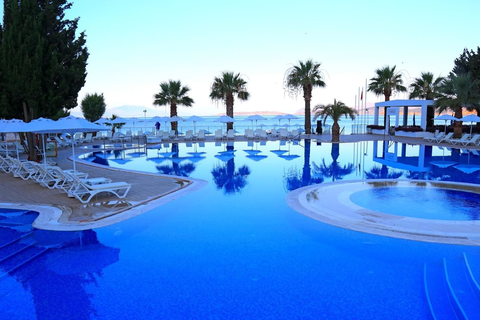 Labranda Resorts | Contact LABRANDA Hotels & Resorts