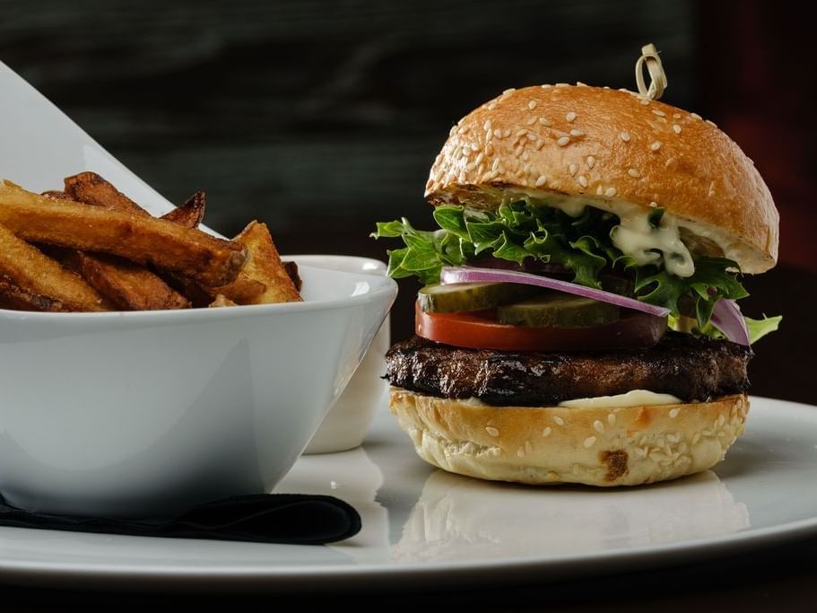 ARC Restaurant & Lounge Ottawa | Arc The.Hotel Ottawa