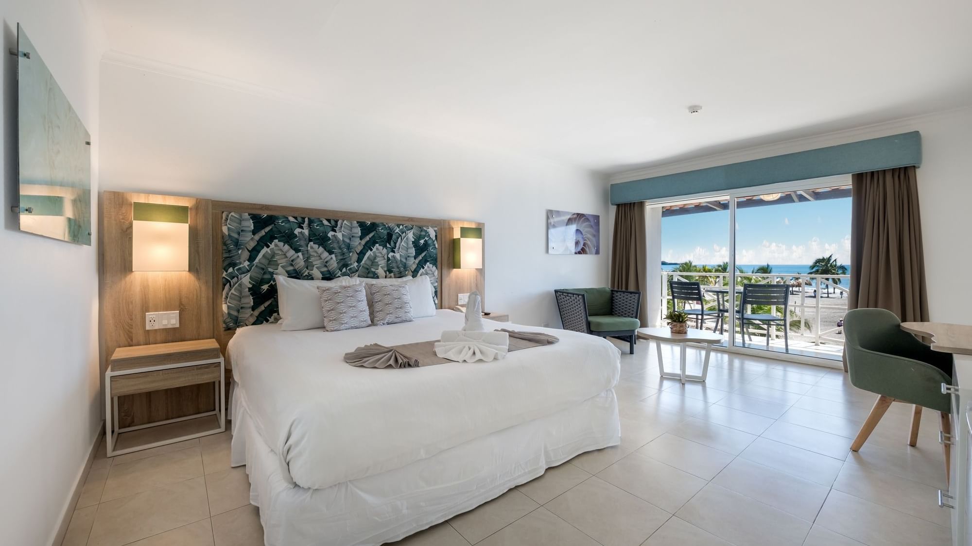 Playa Blanca Beach Resort | Ocean View VIP Room in Panama