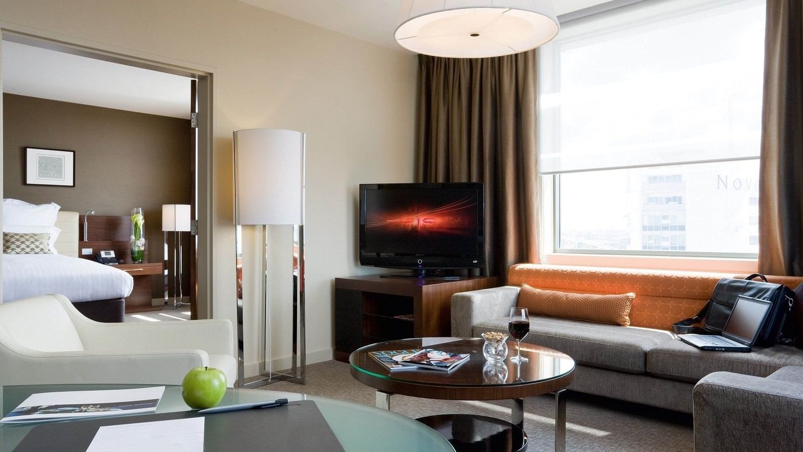 Executive Suite With Executive Lounge Access | Pullman Sydney Olympic Park