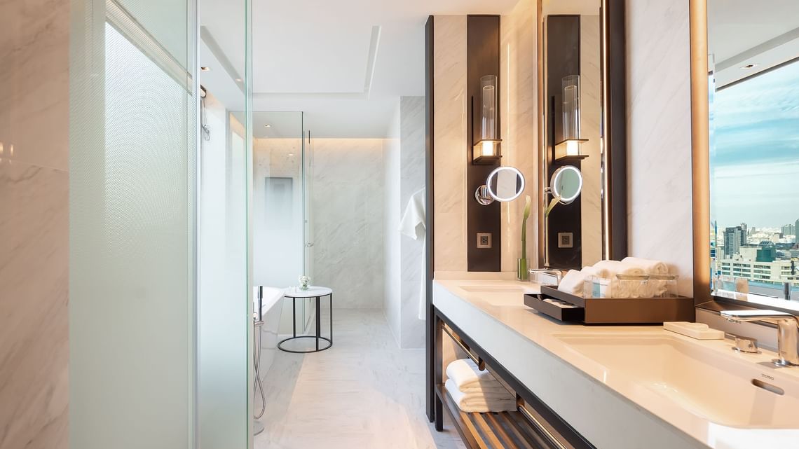 Premium Deluxe with Lounge Access in a hotel near BTS Skytrain